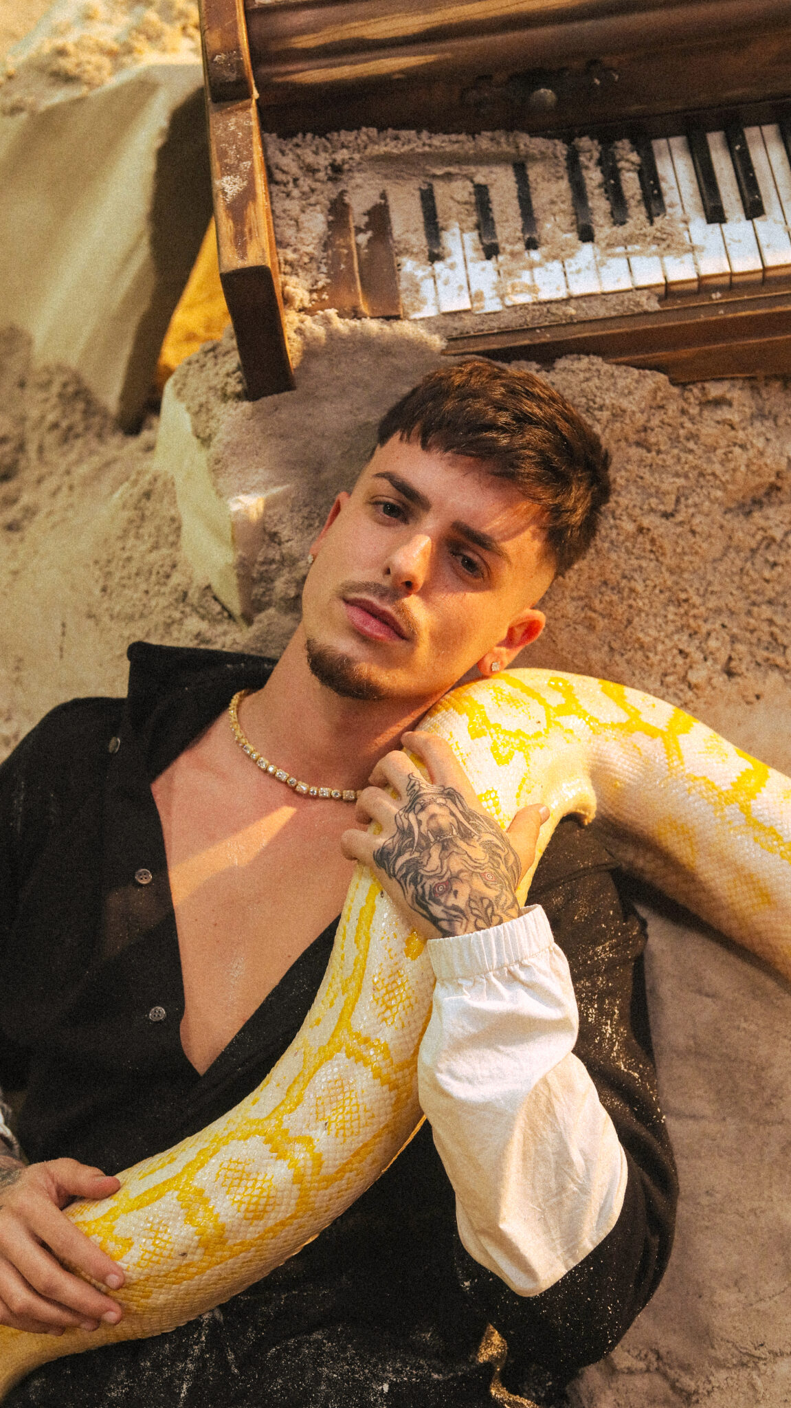 Pina Records artist, Fran Rozzano, returns with “Como Sabes”, just in ...