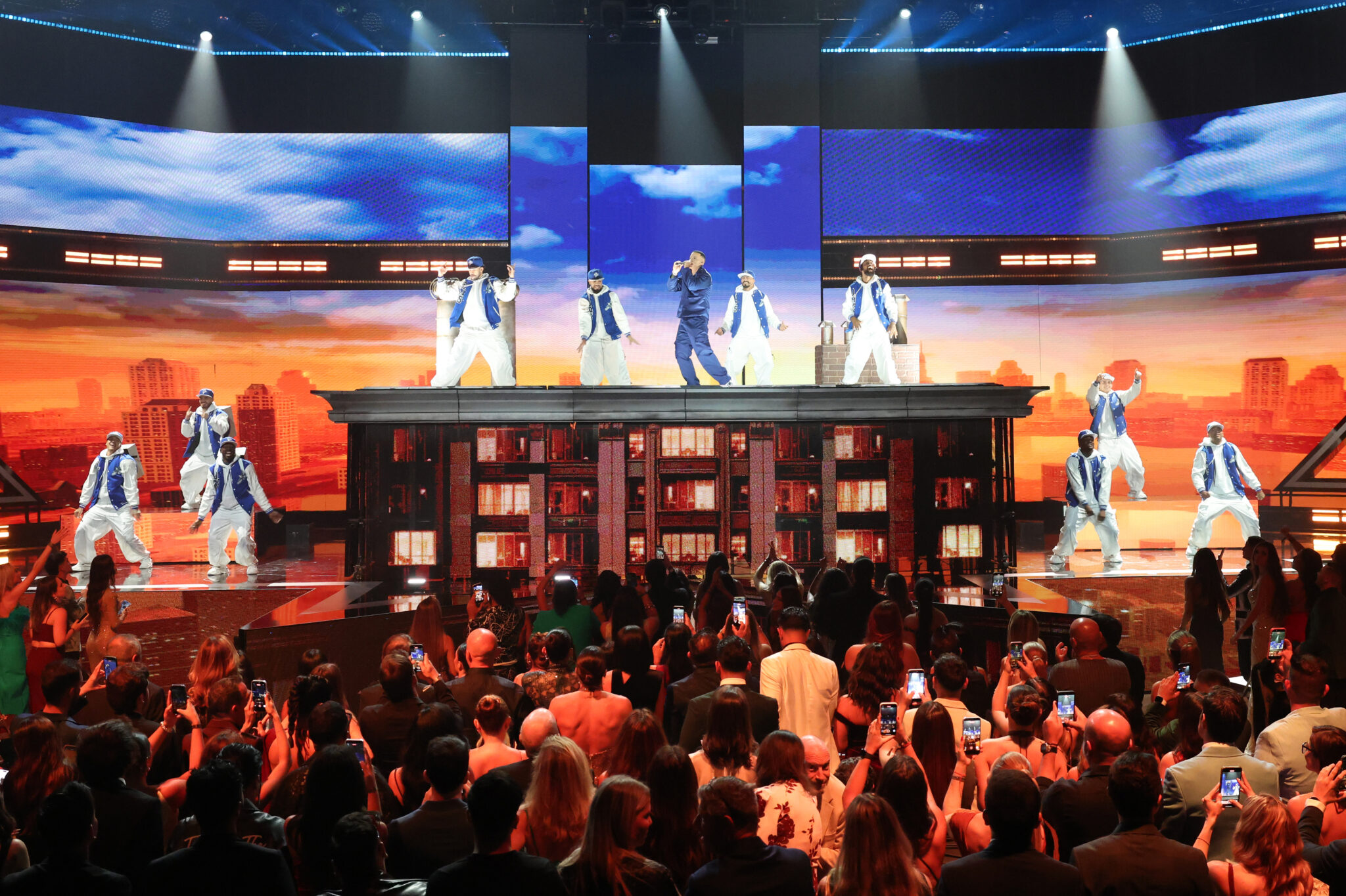 DADDY YANKEE REGRESA A LOS ESCENARIOS CON UNA PODEROSA PRESENTACIÓN EN ...